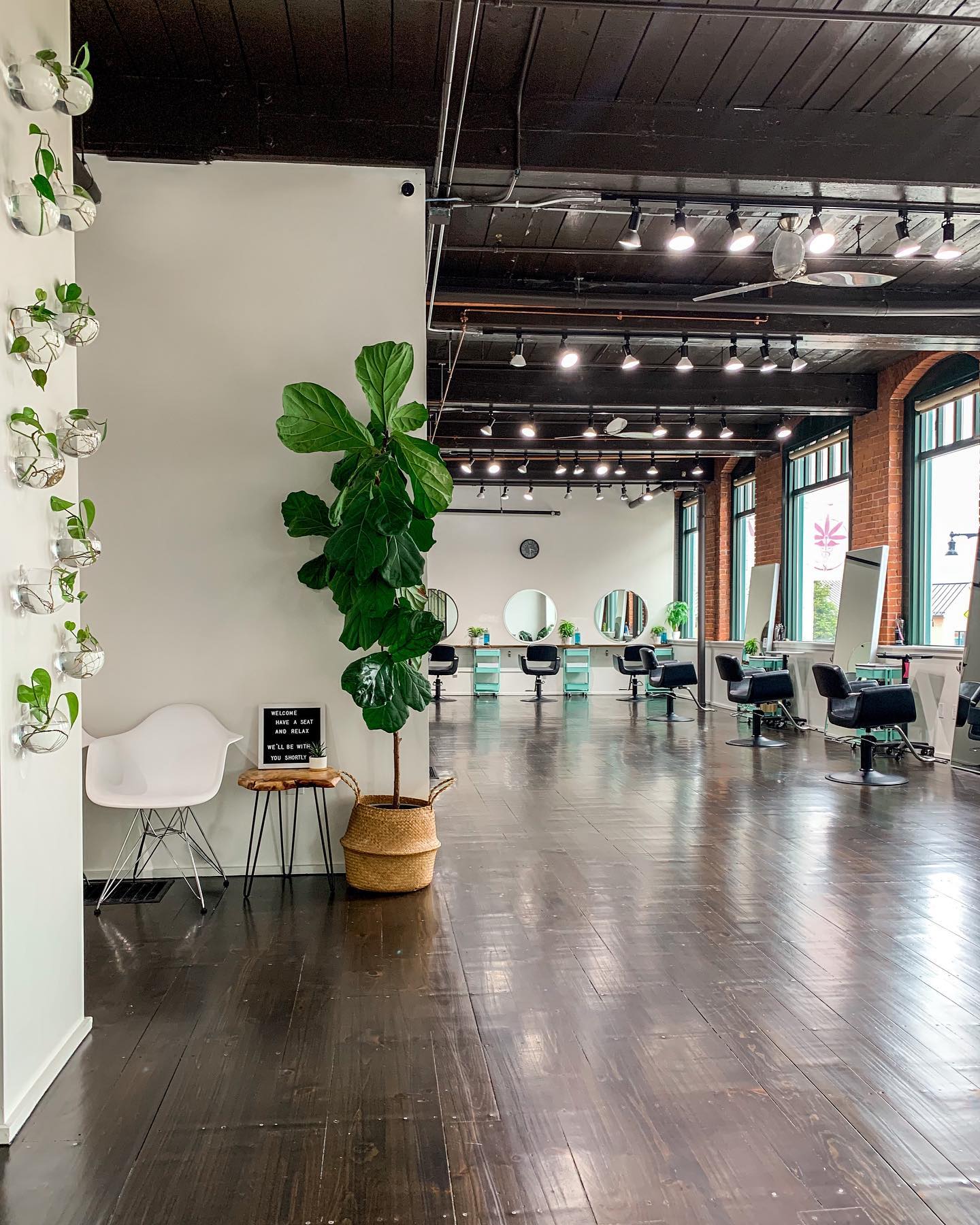 Haircut in Holden, MA | Hair Cutting in Holden, MA